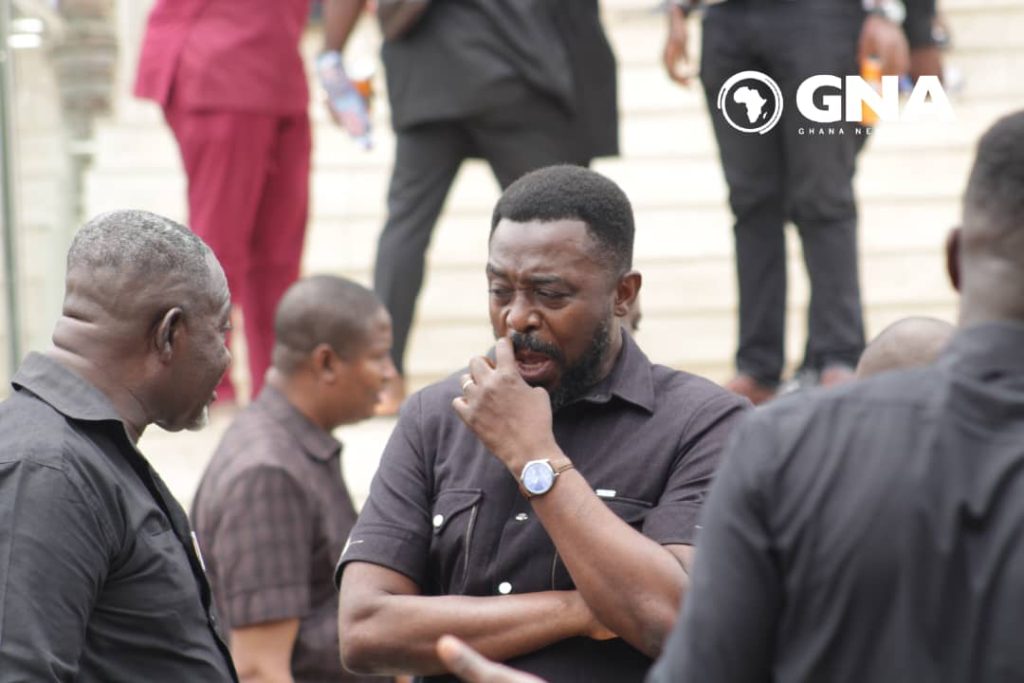Hundreds join Bernard Avle to bid his wife farewell | Ghana News Agency