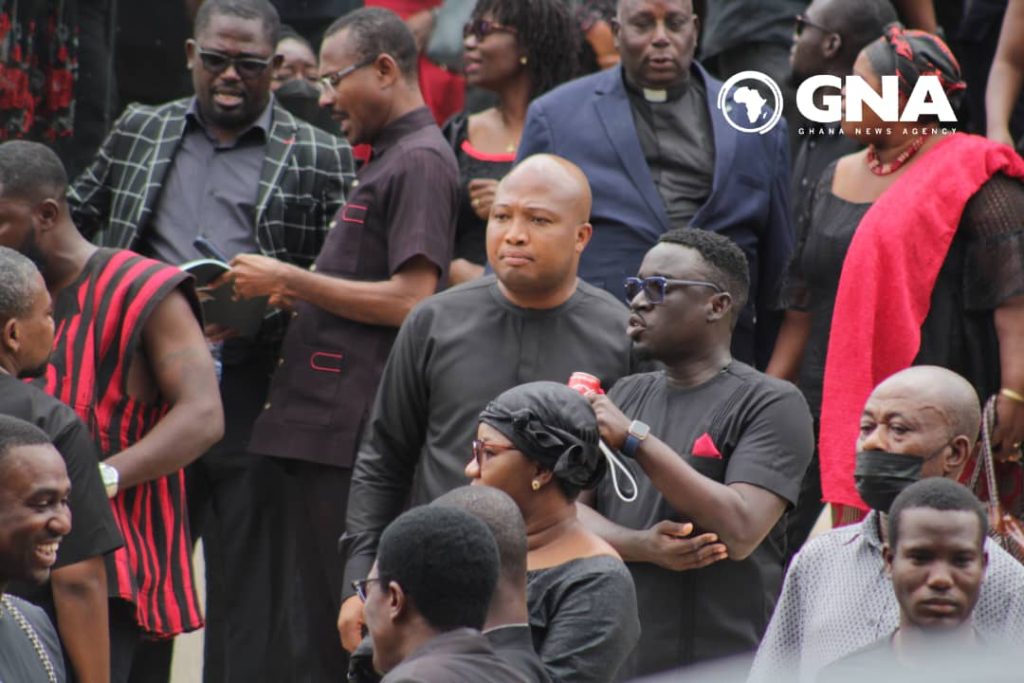 Hundreds join Bernard Avle to bid his wife farewell | Ghana News Agency