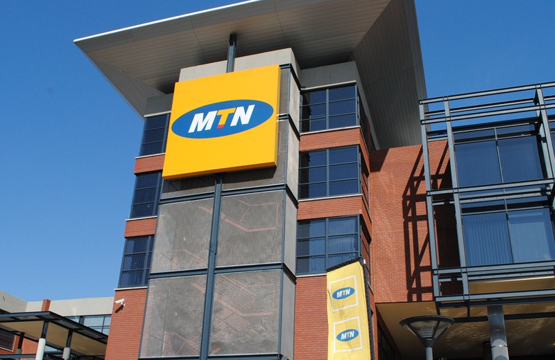 Unhappy MTN customers besiege office | Ghana News Agency