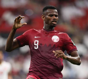 Ghana’s Mohammed Muntari features in Qatars World Cup debut | Ghana ...