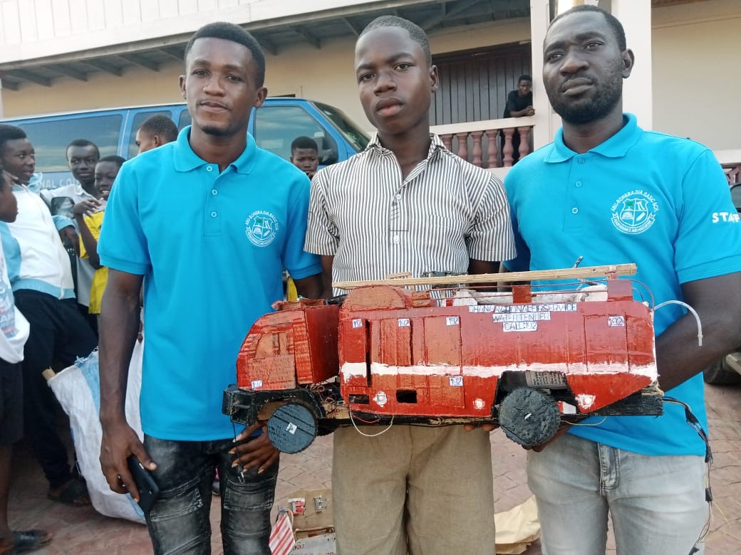 JHS two pupil develops electronic fire tender | Ghana News Agency