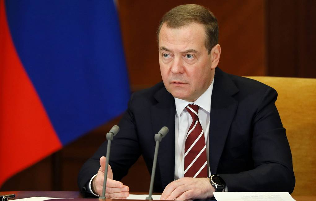Russia's Medvedev threatens total overthrow of Ukraine | Ghana News Agency