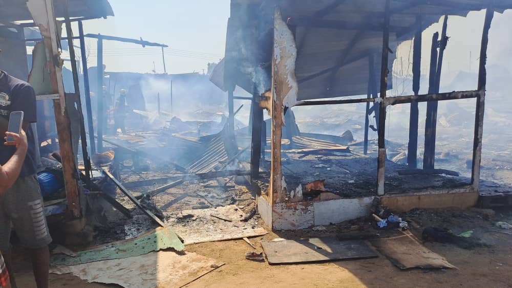 Fire sweeps 150 wooden structures at Tema Community 18 | Ghana News Agency