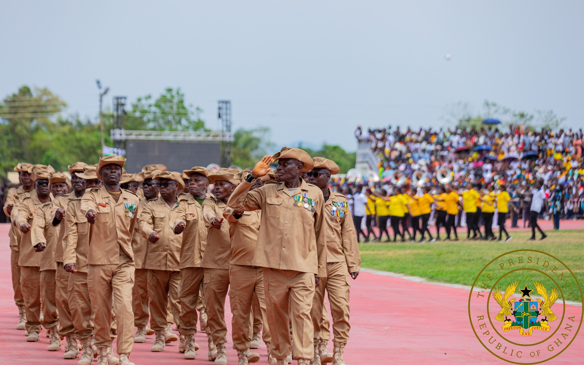"Old Soldiers never die", Veterans draw applause at 66th Independence ...