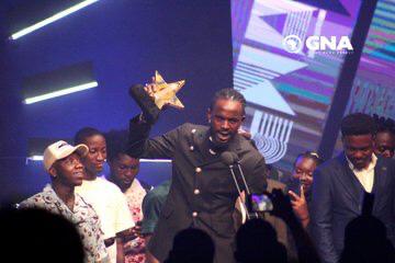 Black Sherif shines at 24th VGMAs, wins coveted Artiste of the Year ...