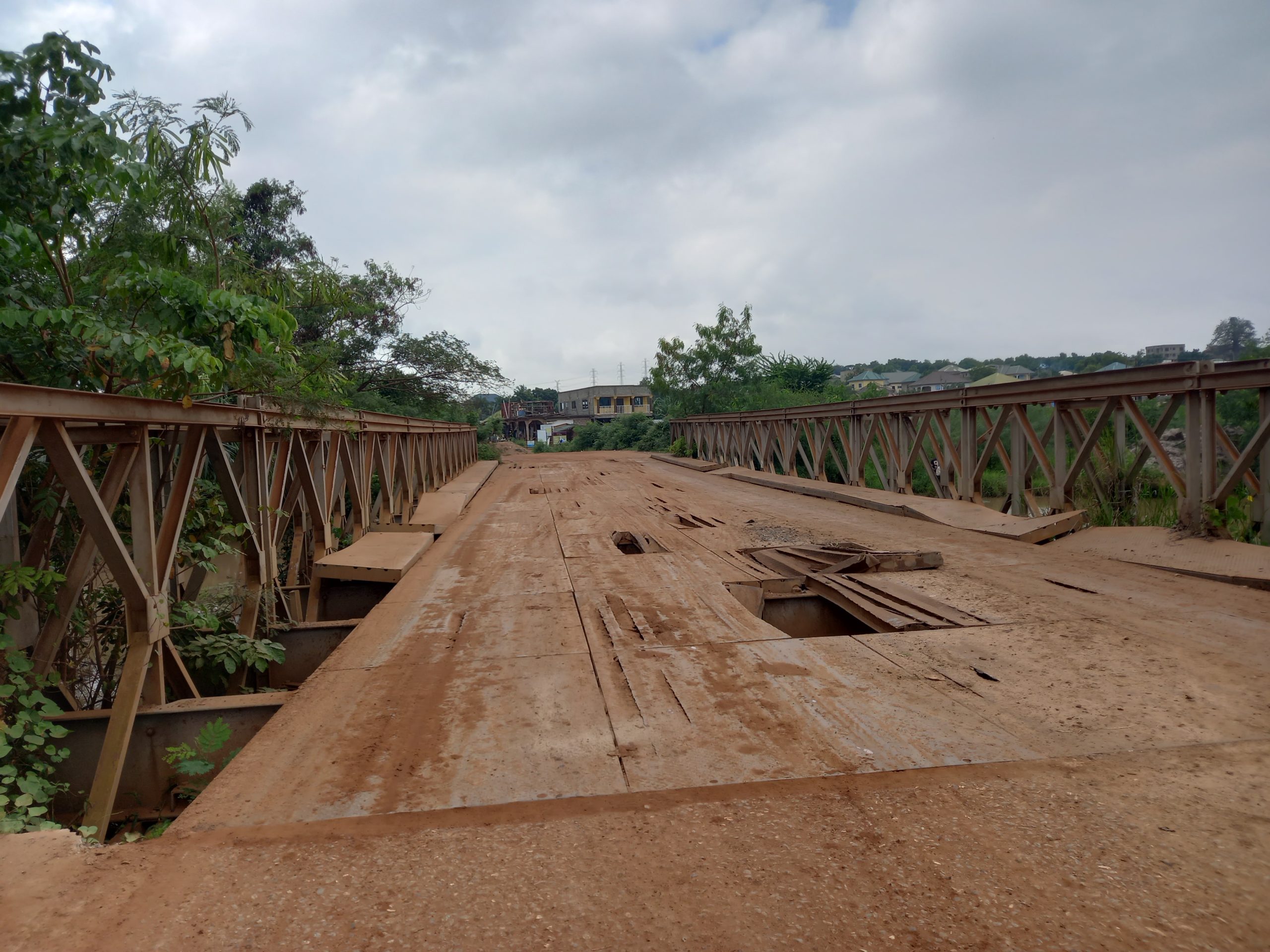 Afienya–Dawenya metal bridge near collapse | Ghana News Agency