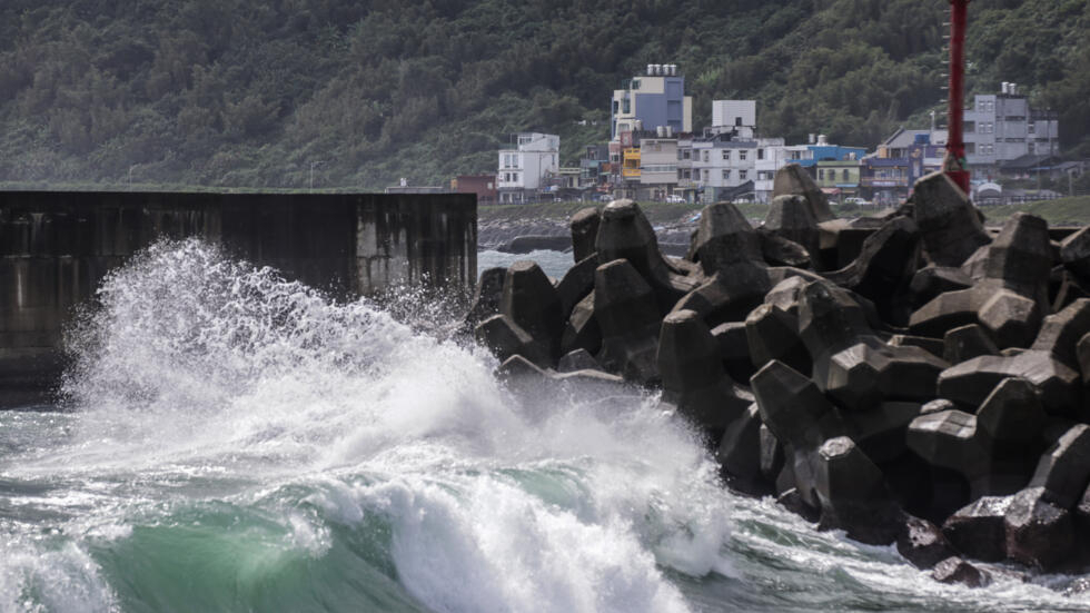 Typhoon Koinu hits Taiwan with heavy rain and strong wind | Ghana News ...