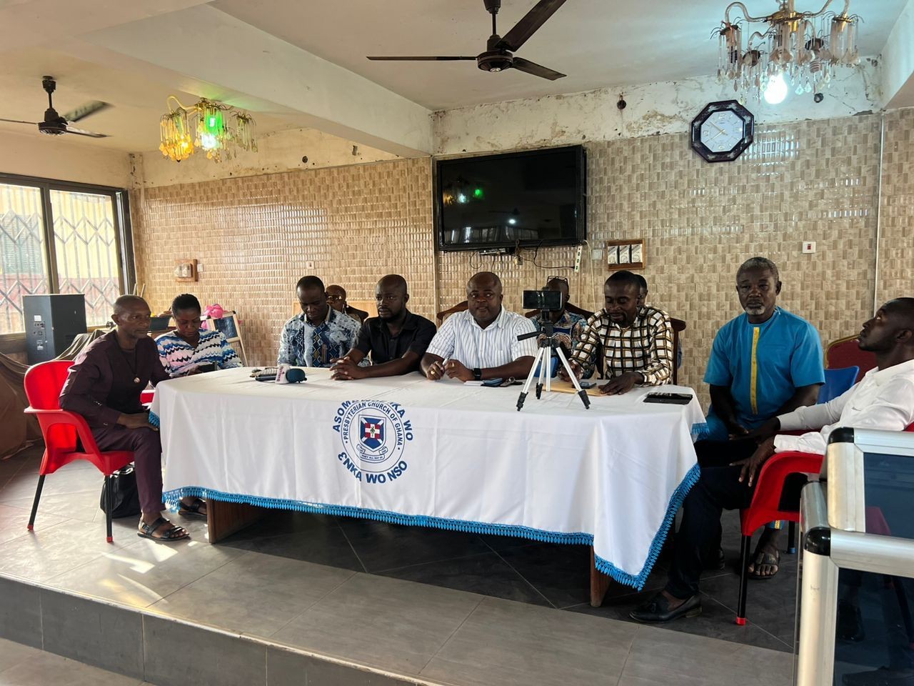 Elected assembly members in Asokwa declare support for incumbent MP ...