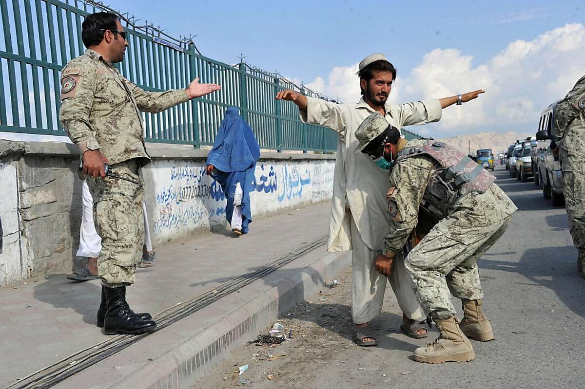Taliban court whips 10 alleged thieves in two Afghan provinces | Ghana ...