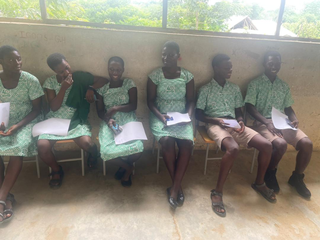 Students benefit from free health screening by First Class Hospital ...