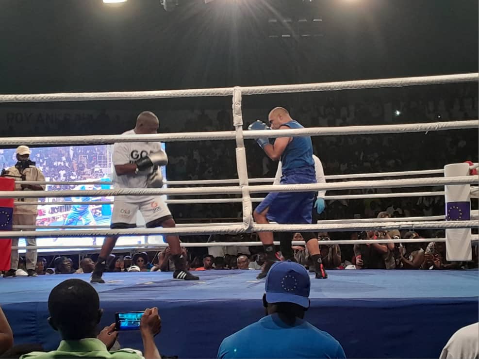 Azumah thrills boxing fans in exhibition bout | Ghana News Agency