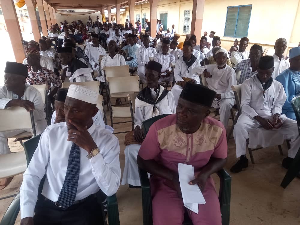 Muslim youth urged to reject politicians who incite them to create ...