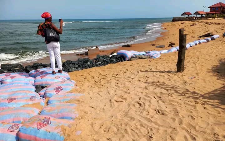 Keta residents call for immediate action to safeguard coastal belt ...