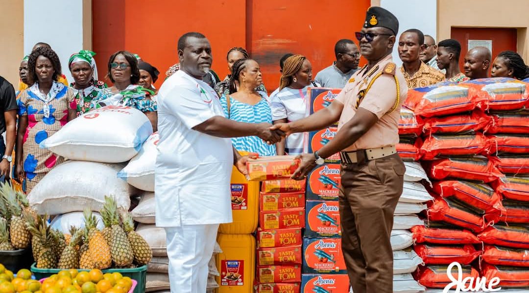 Vice President Opoku-Agyemang donates to Ankaful Maximum Security ...