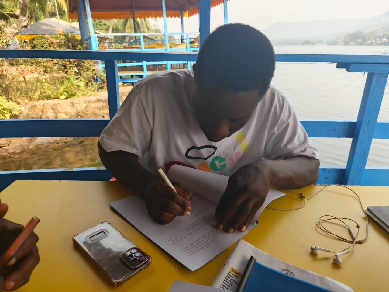 Musician Fiamor signs management contract with Afenya Media | Ghana ...