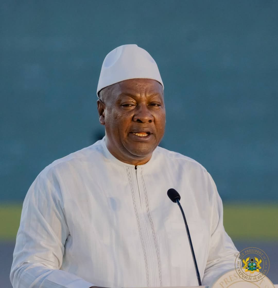 President Mahama joins Muslims to break fast | Ghana News Agency
