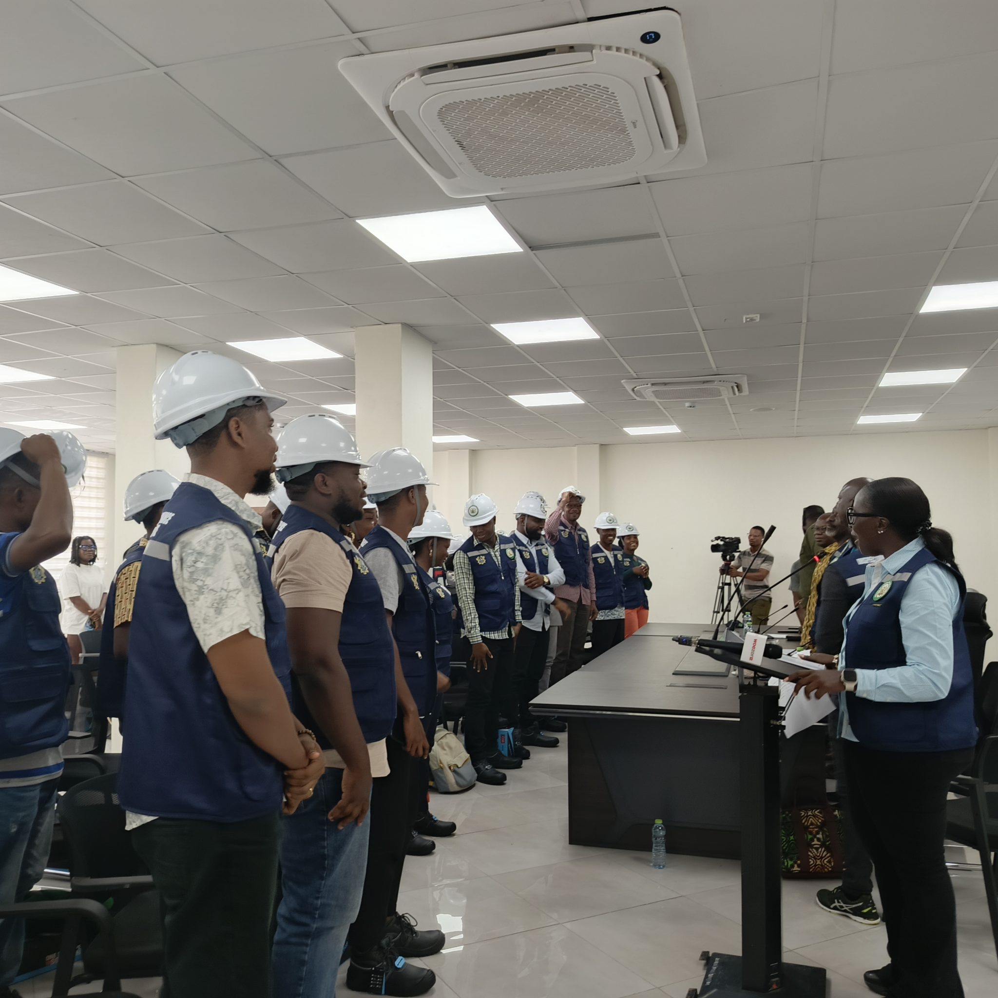 Labour Ministry unveils first batch of Labour Compliance Officers ...