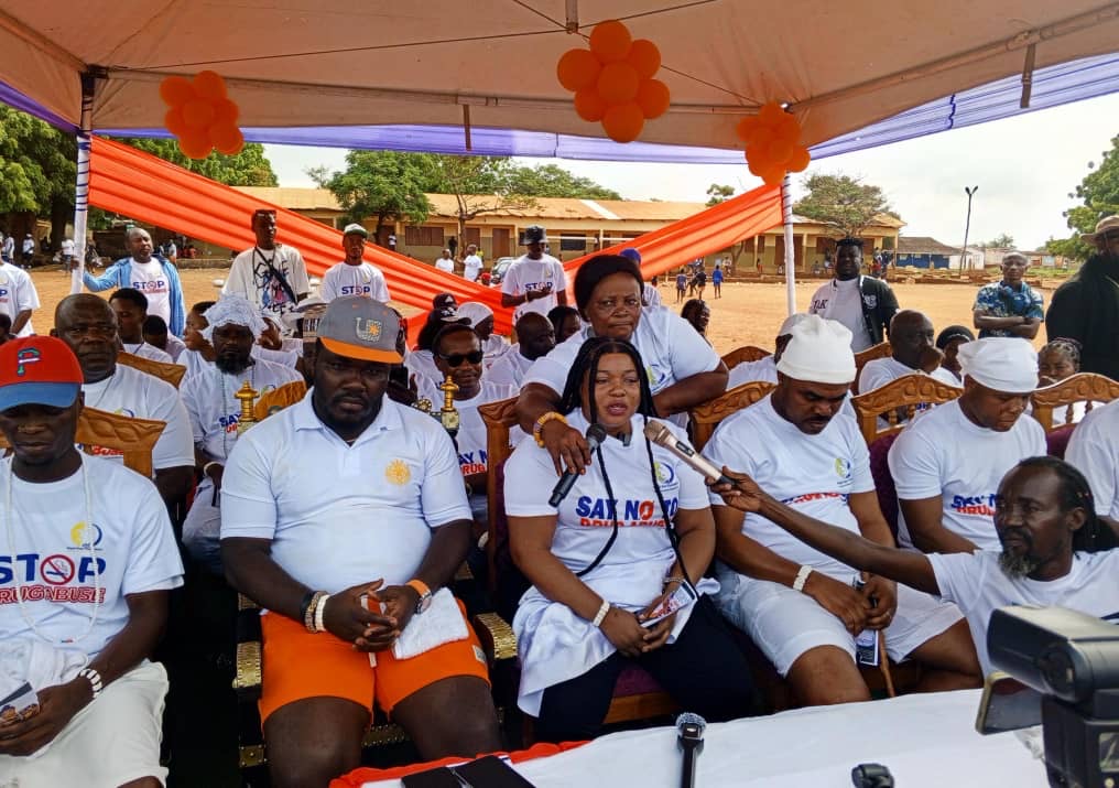Queen mother campaigns against drug abuse at La, calls for continuous ...