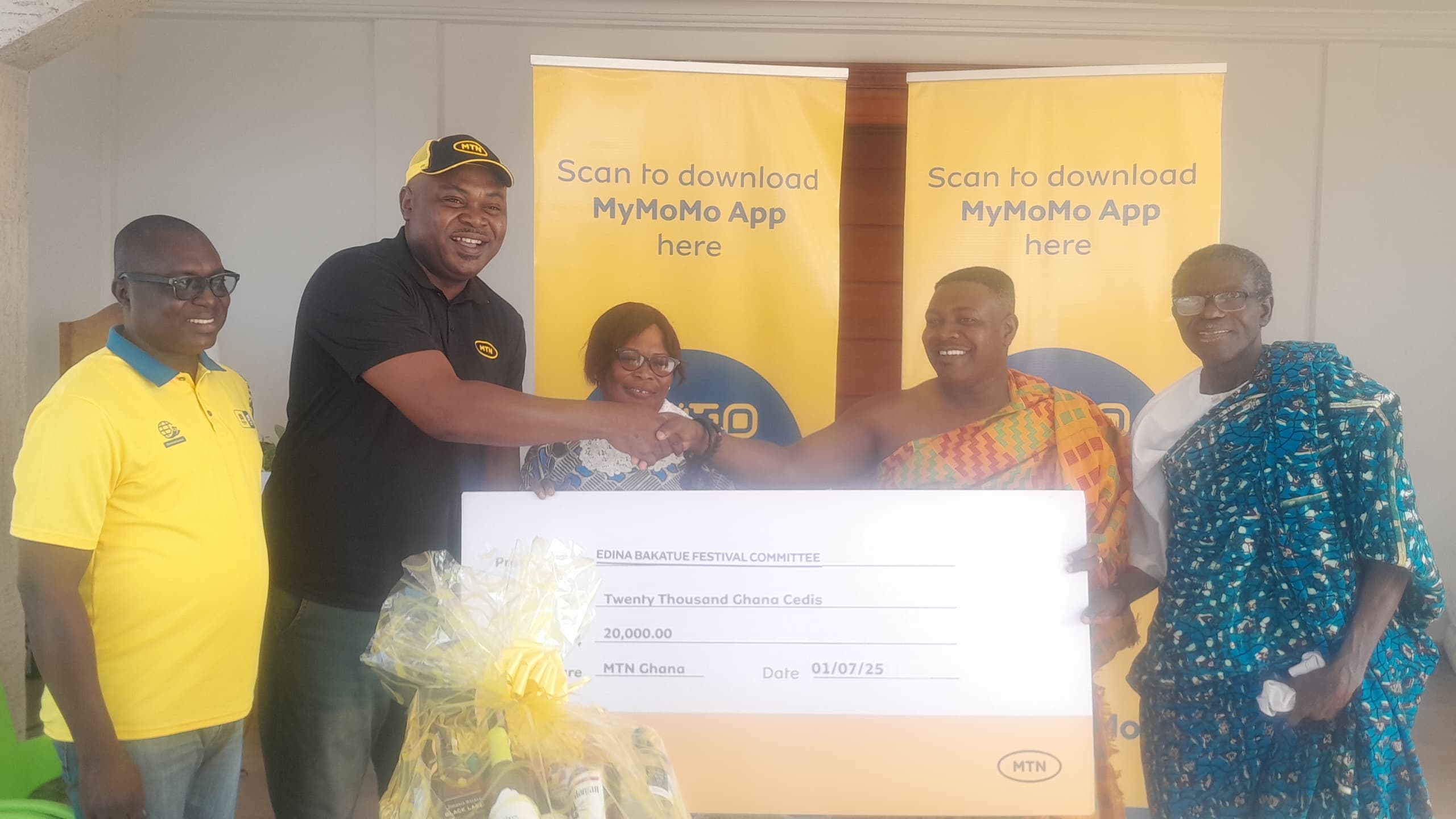 MTN Ghana supports 2025 Edina Bakatue with GHC20,000 cash, drink hamper ...
