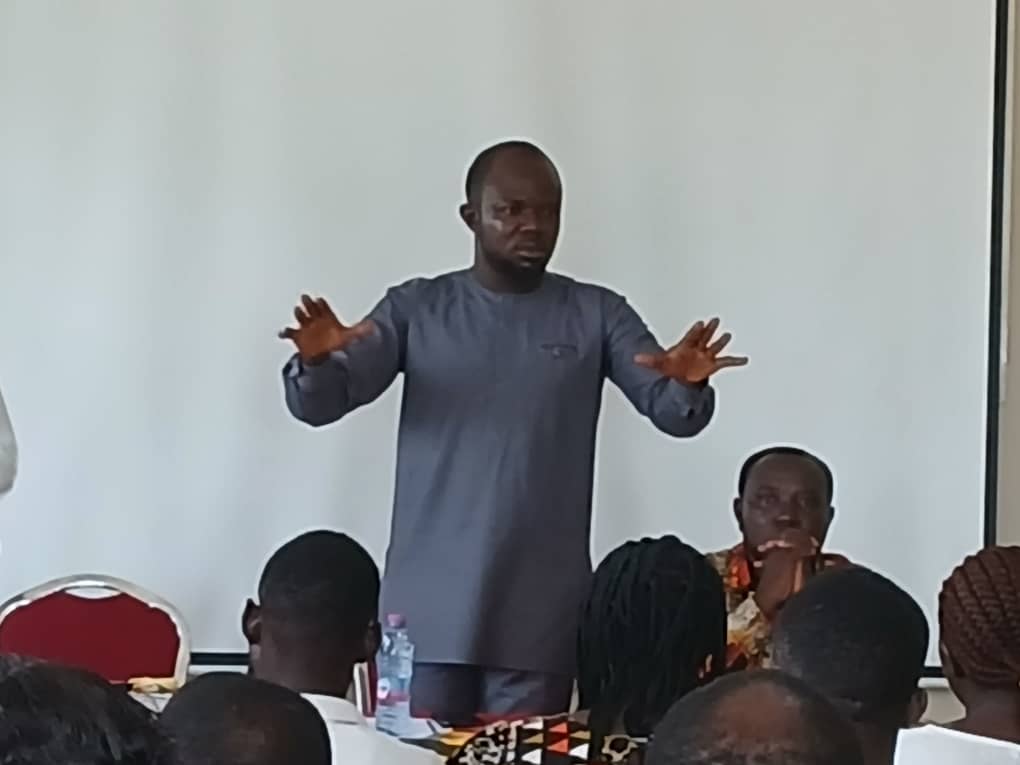 Juaboso DCE Urges Staff to Uphold Commitment and Professionalism ...