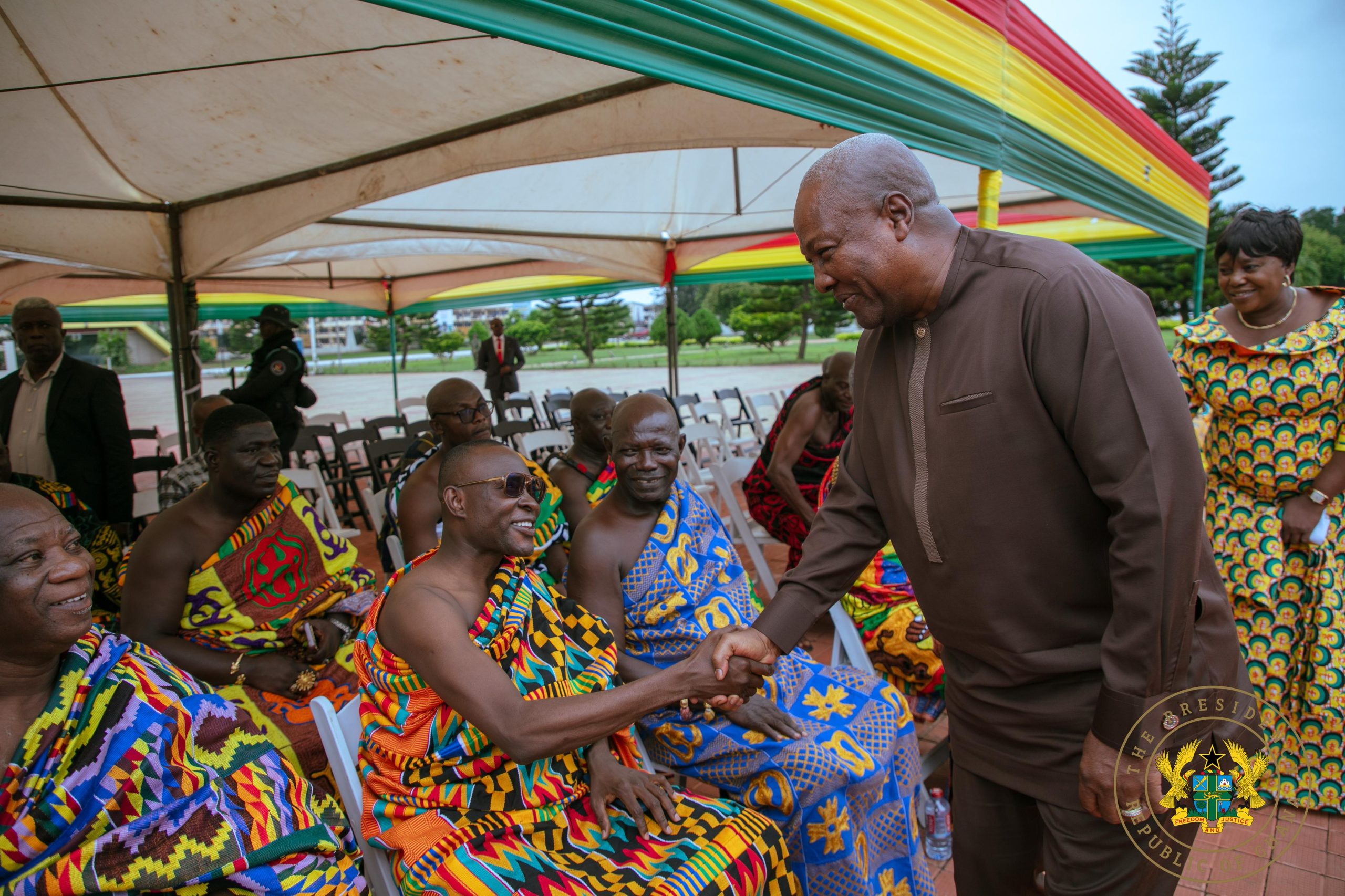 Western Regional House of Chiefs pays courtesy visit on Mahama | Ghana ...