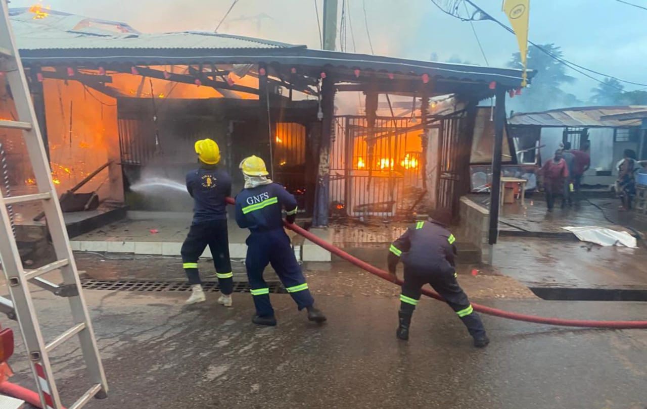 Fire destroys six shops at Nogora Junction near HTU | Ghana News Agency