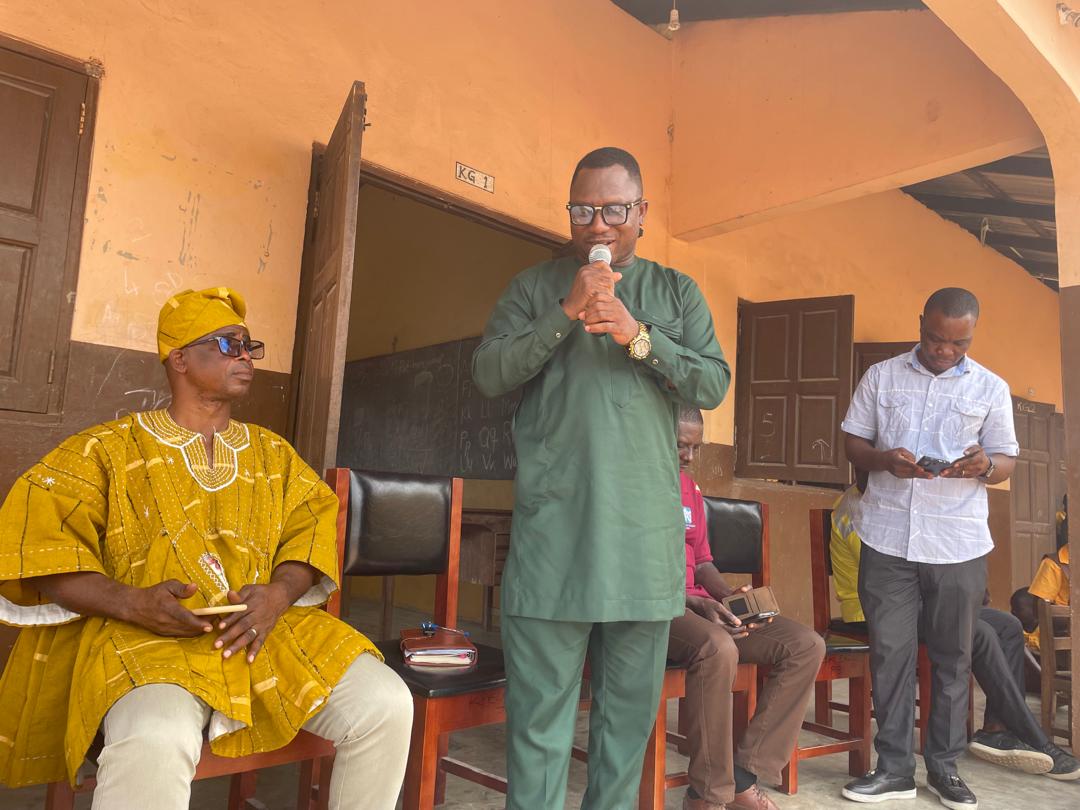 Adaklu MP and DCE commission new classroom block | Ghana News Agency