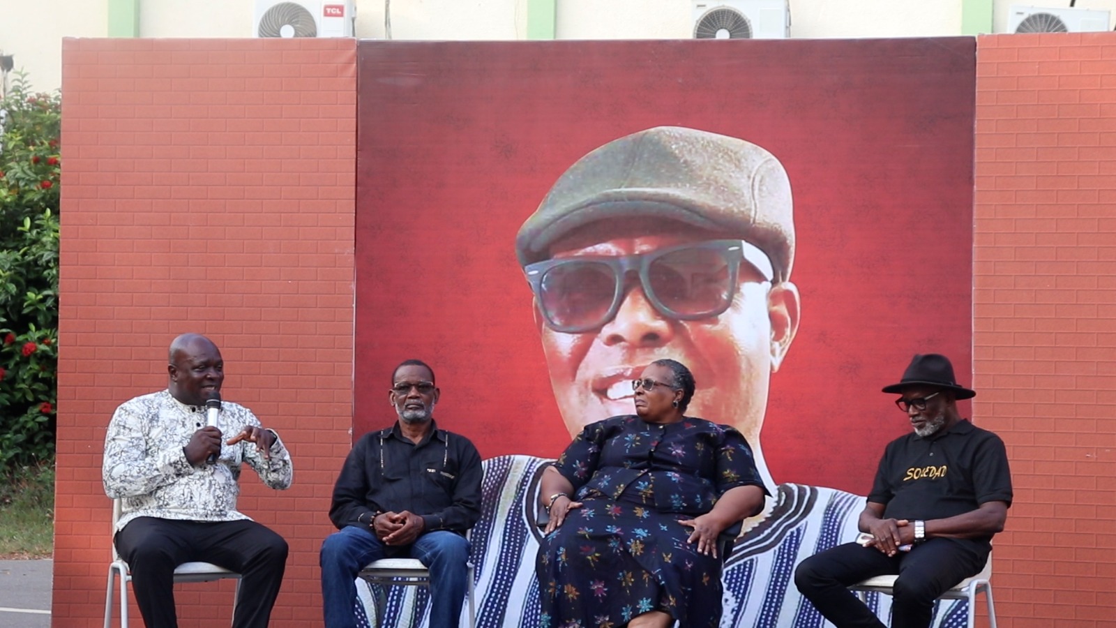 GNA leadership, GAW honour Nana Kwasi Gyan-Apenteng | Ghana News Agency