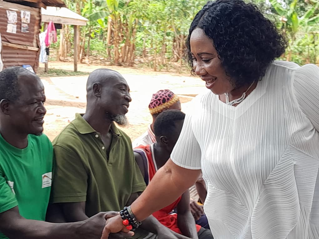 DCE visits Atwima Kwanwoma communities, assures inclusive development ...