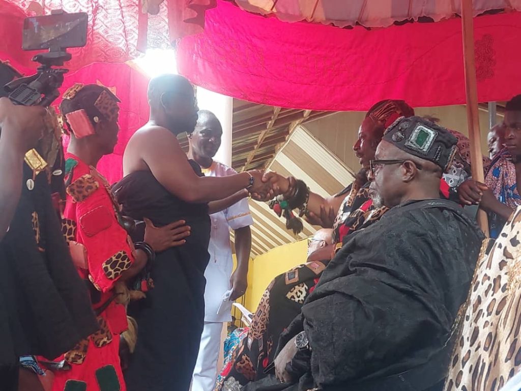 Nana Operedom Kwame Mante-ete Mante, crowned Abakomahene I (Crown ...