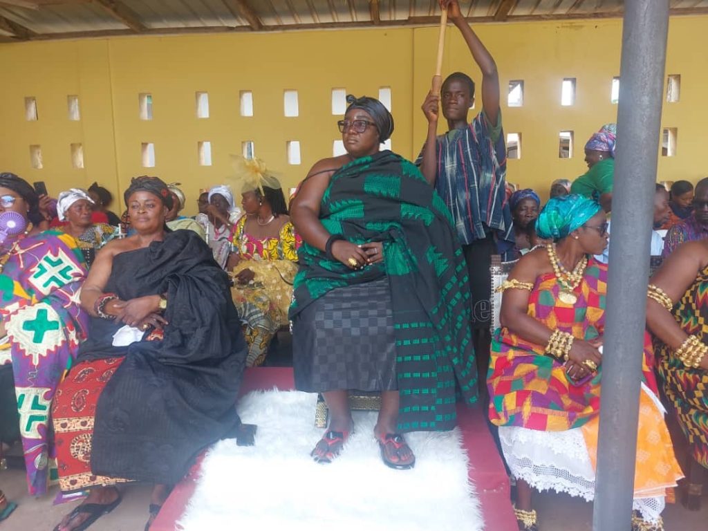 Nana Operedom Kwame Mante-ete Mante, crowned Abakomahene I (Crown ...