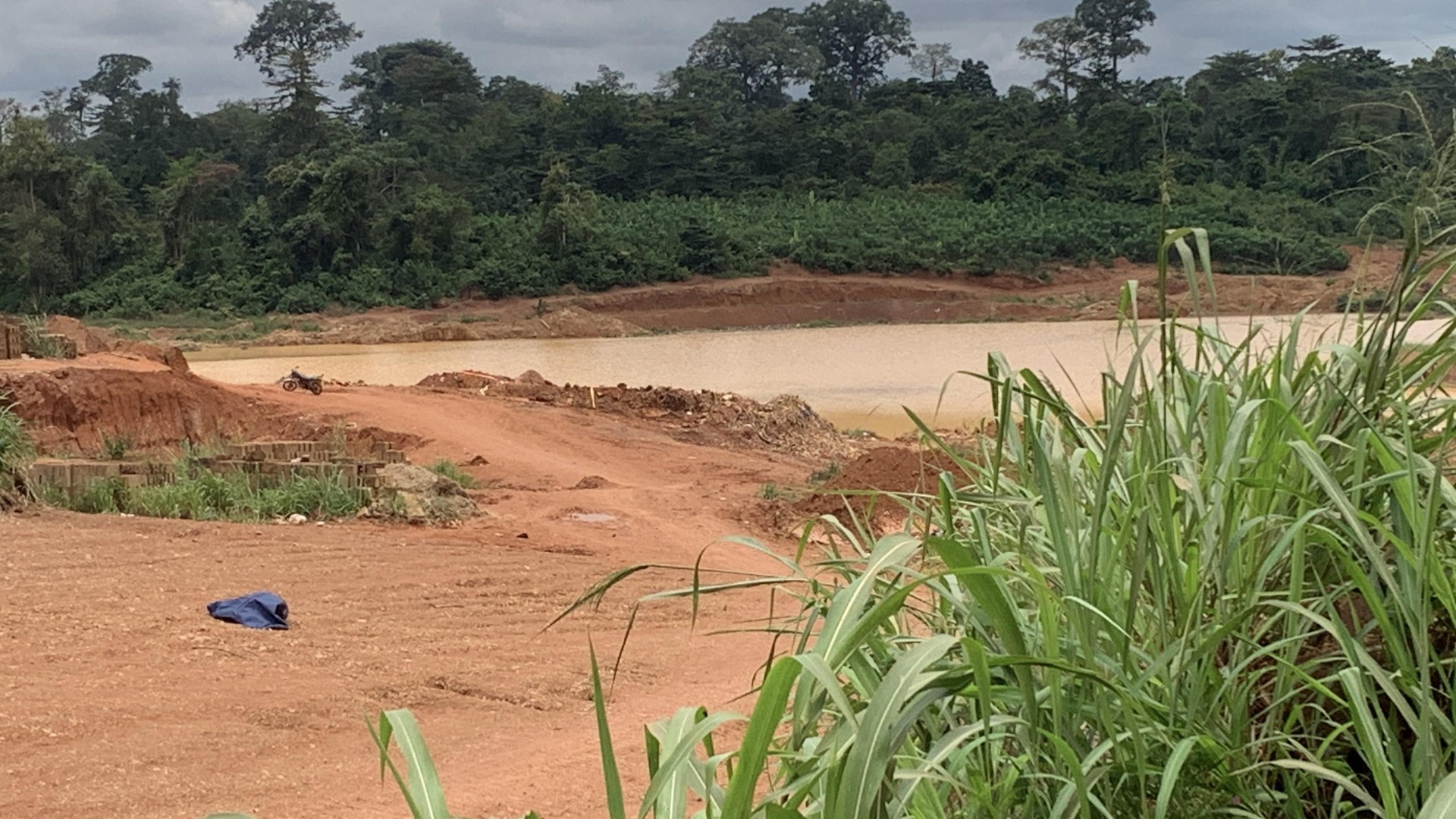 Three dead after mining pit collapse at Manso Takorase | Ghana News Agency