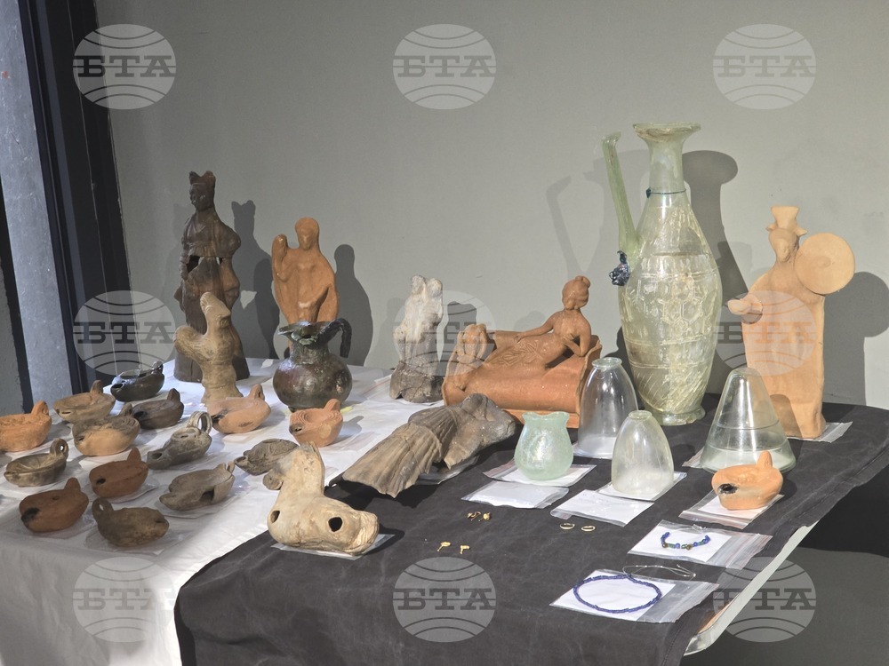 Bulgaria: Archaeologists discover over 1,500 artifacts during ...