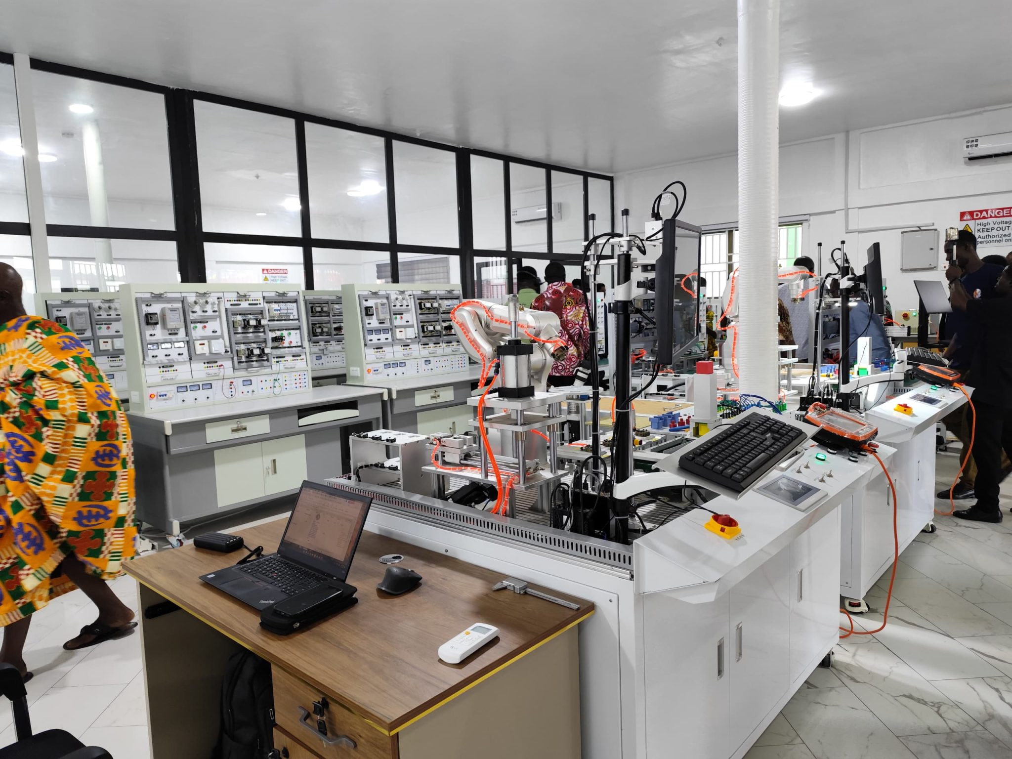 Kosmos Innovation Centre commissions ultra-modern laboratory facility ...