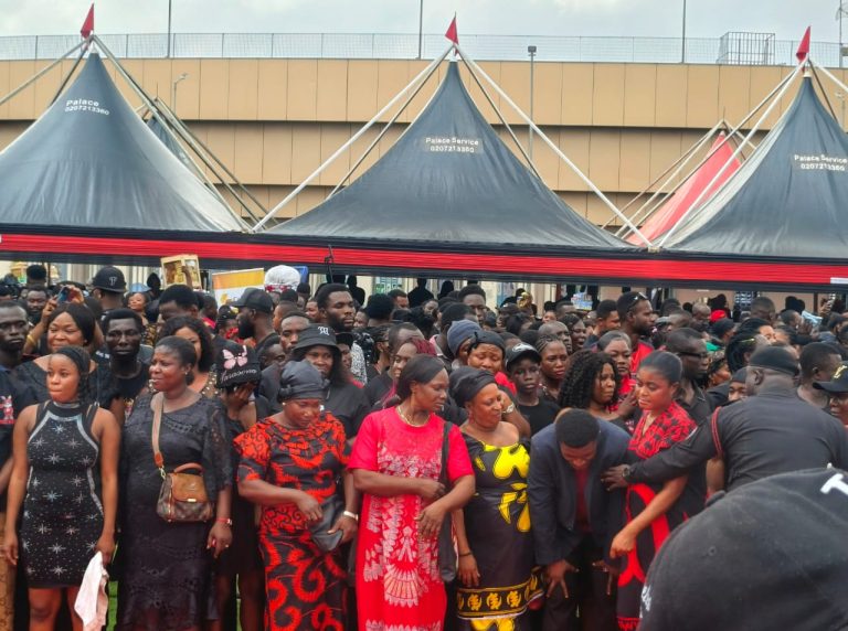 Thousands gather to bid Daddy Lumba farewell | Ghana News Agency