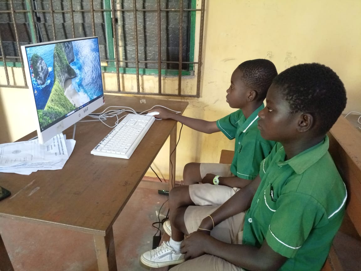 Hatch House Foundation donates computers to two schools | Ghana News Agency