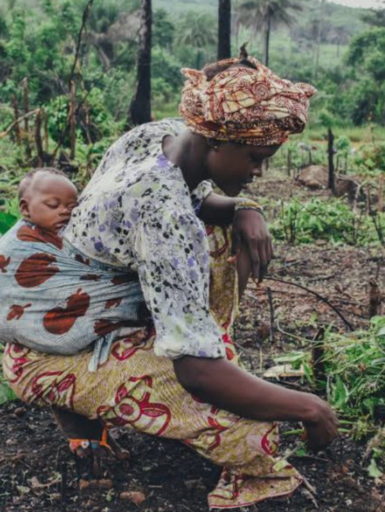 Motherhood in the fields: The unseen health toll on women farmers ...